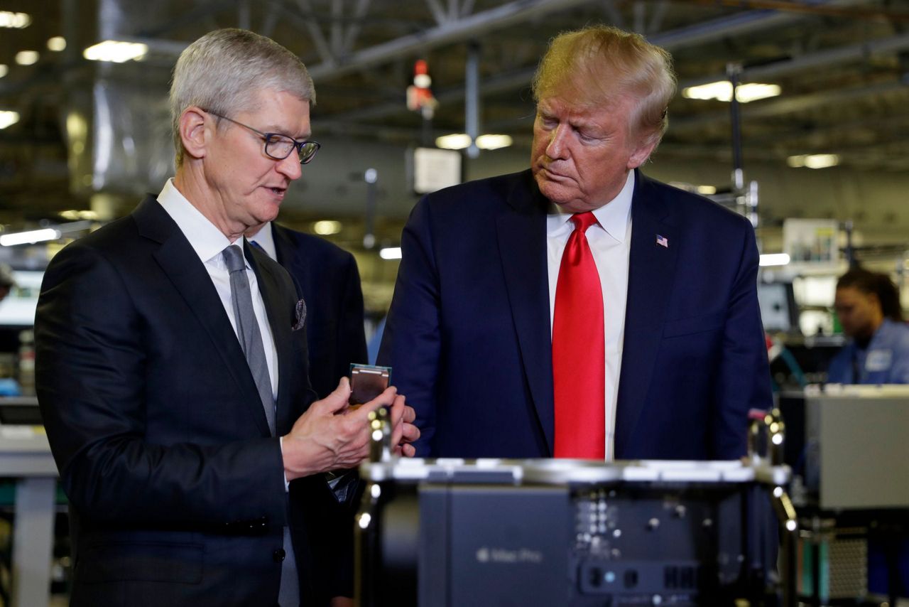 Escaping impeachment, Trump to showcase Apple plant in Texas
