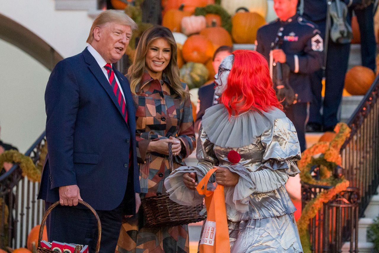 Trumps hand out Halloween candy, greet kids at White House