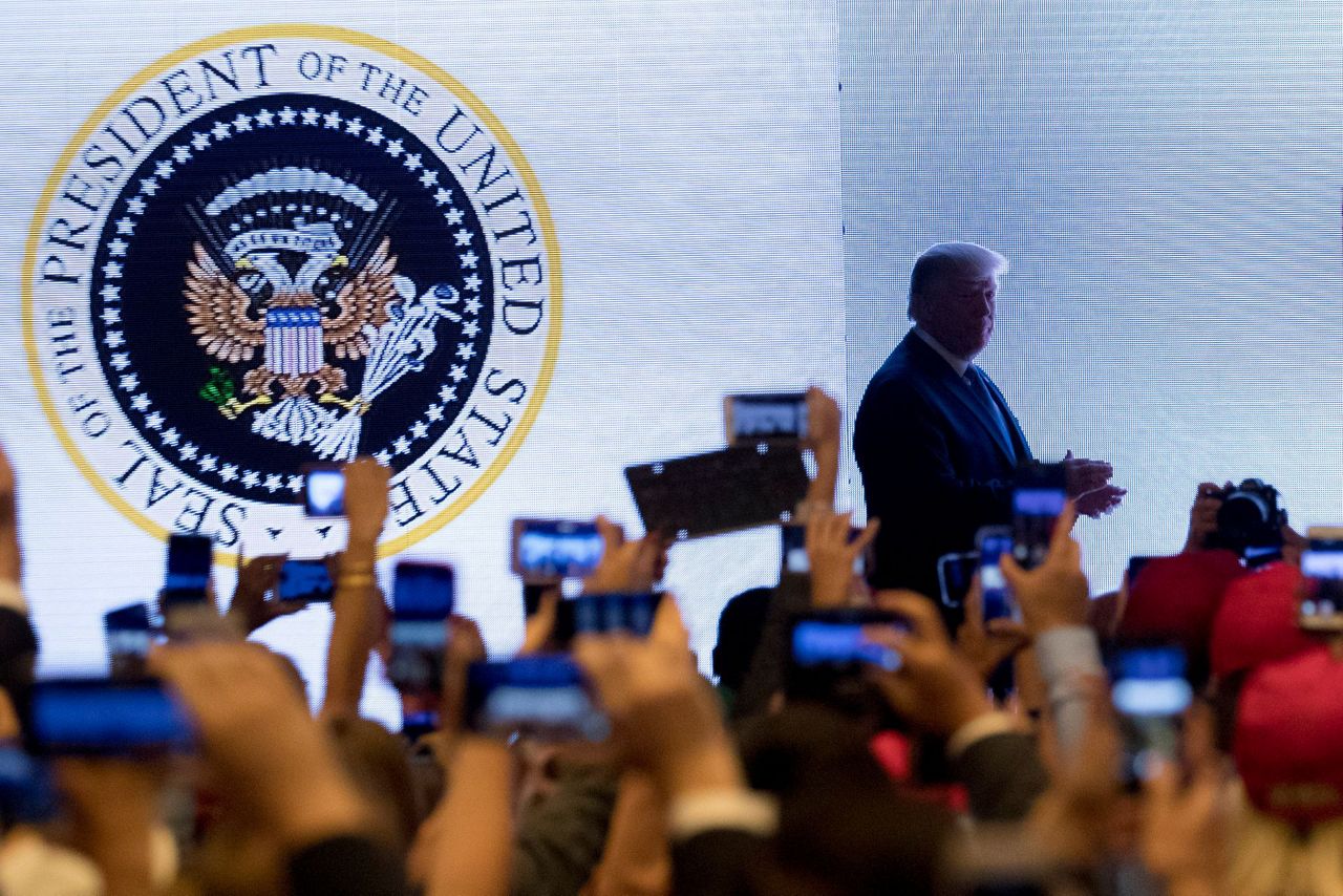 Eagle with golf clubs? Altered seal at Trump speech