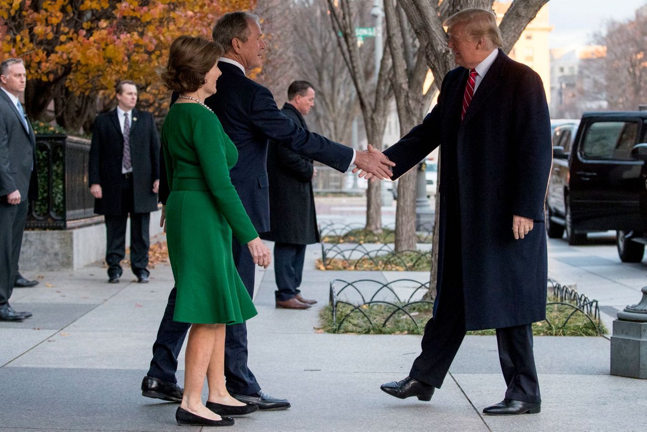 Laura Bush: Tour of White House Christmas decor was 'sweet'