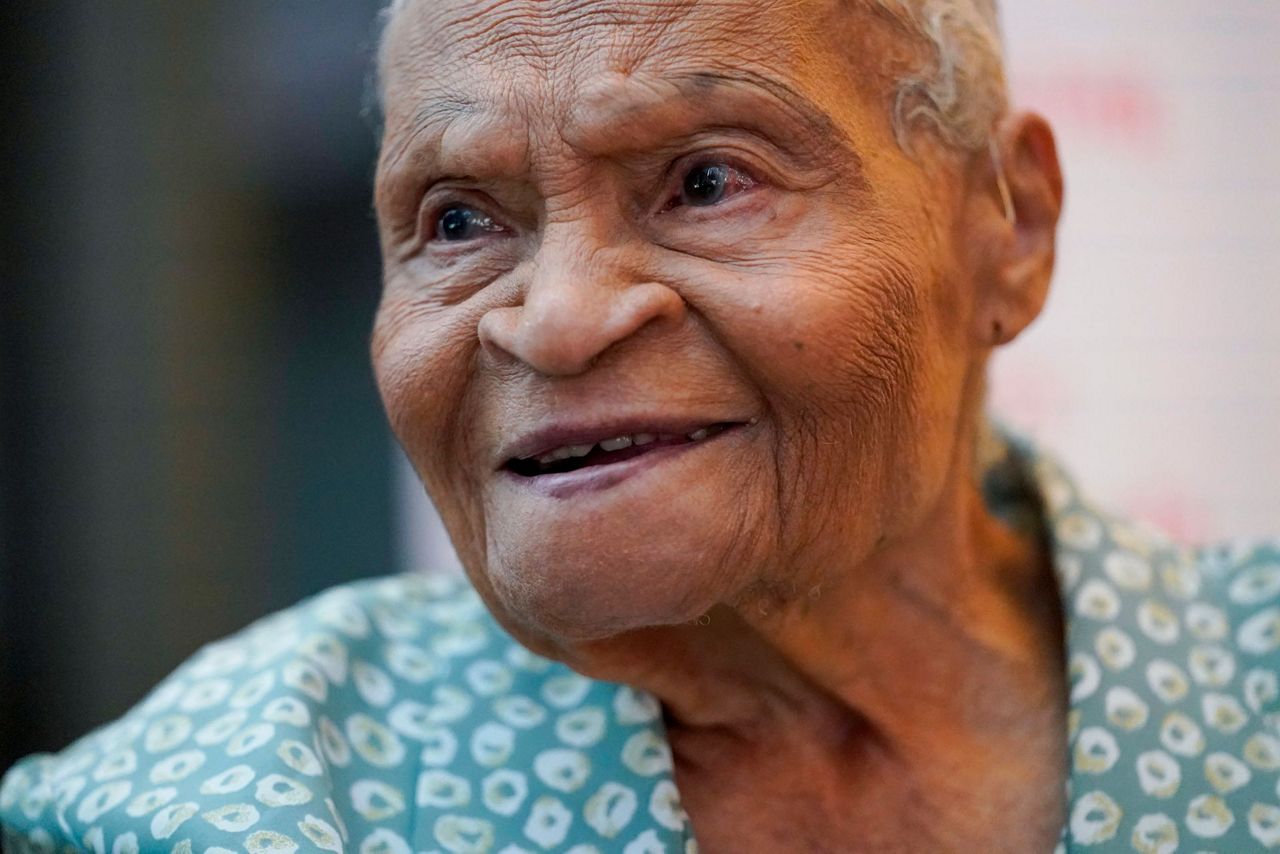 Viola Ford Fletcher, oldest living Tulsa Race Massacre victim ...