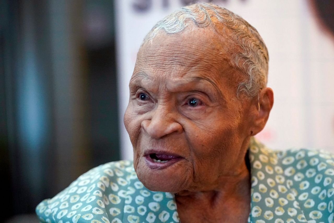 Viola Ford Fletcher, oldest living Tulsa Race Massacre victim ...