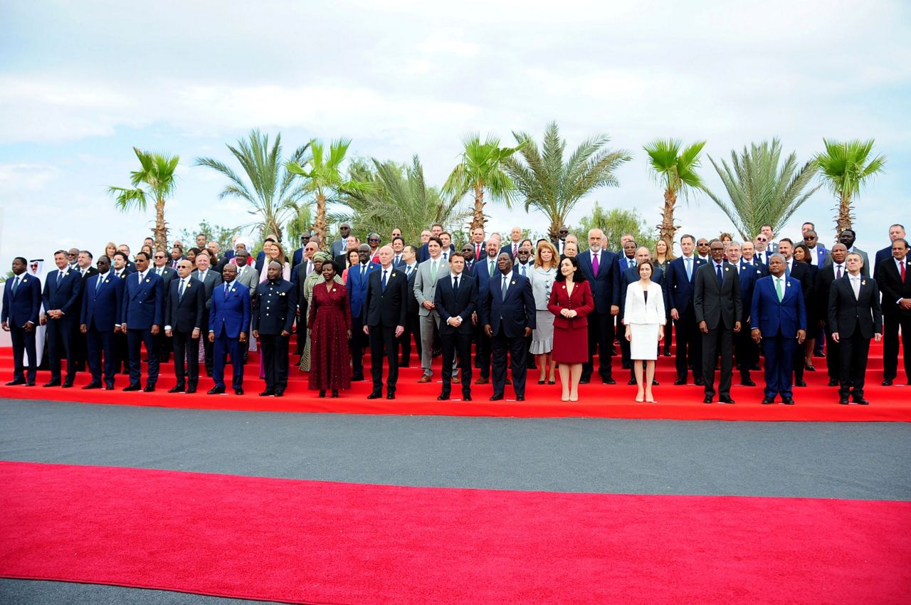 Leaders of French-speaking countries hold summit in Tunisia