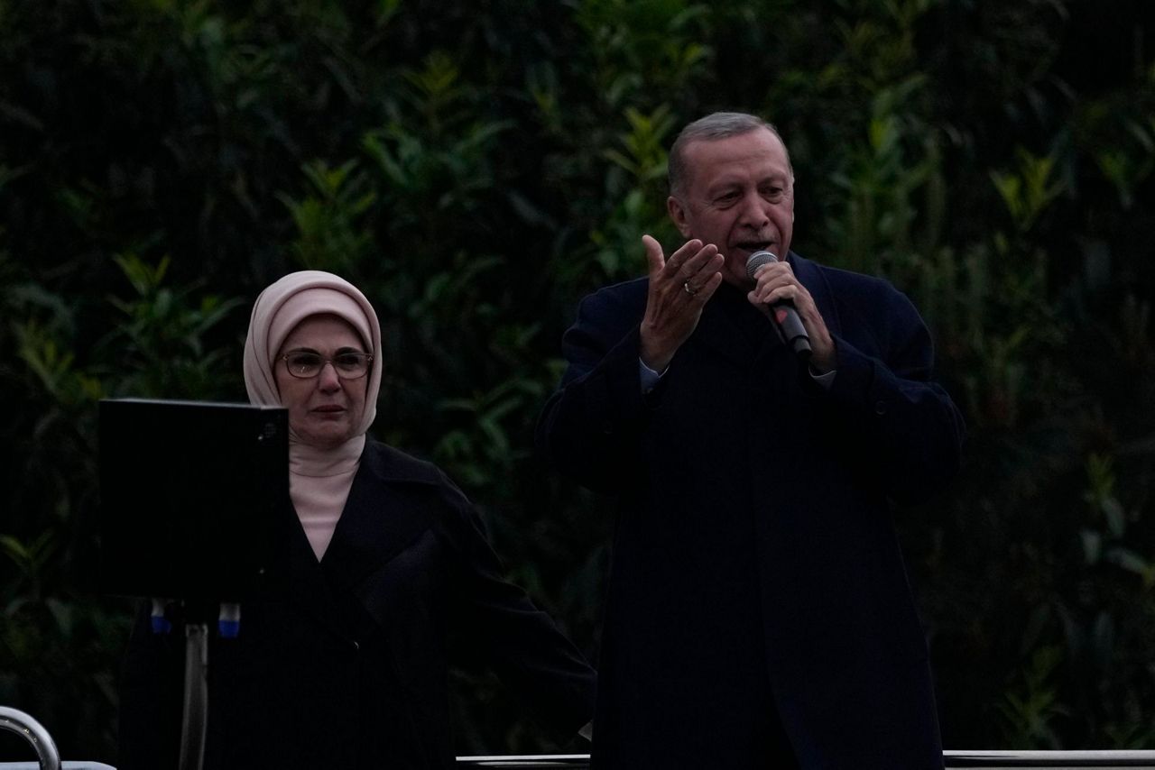 Turkey's Erdogan wins another term as president, extending rule into ...