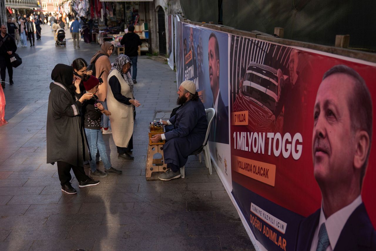 Turkey's closely watched vote may set country on new course