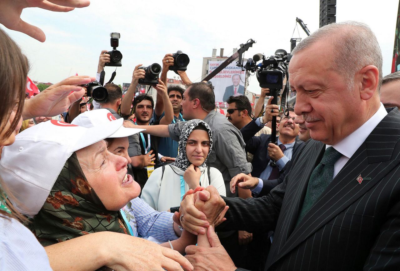 Turkey: Erdogan's party dominance tested in repeat poll