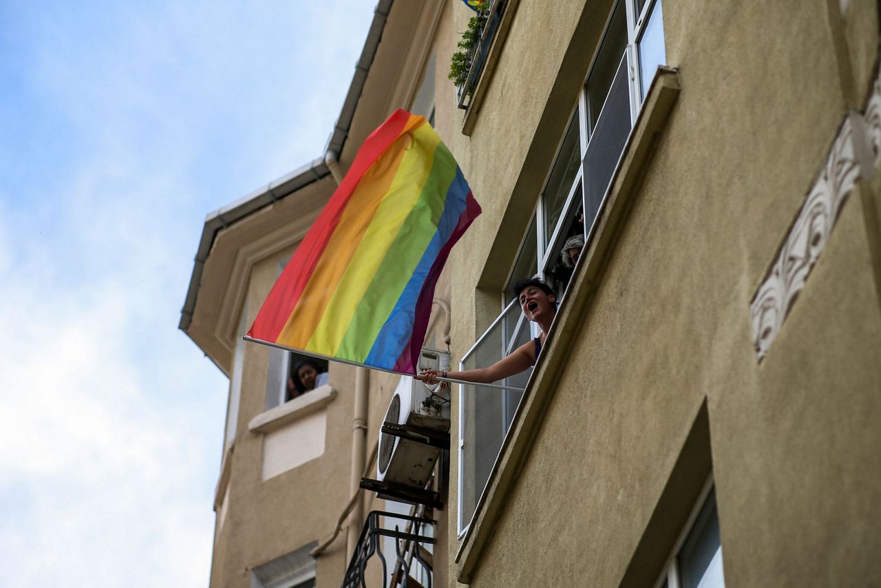 Detained LGBTQ activists in Istanbul Pride being released