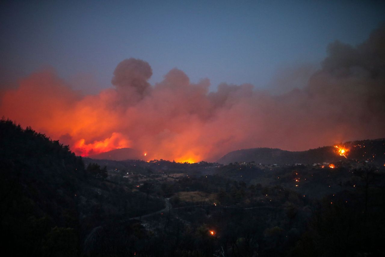 Turkey battles wildfires for 6th day, EU to send planes