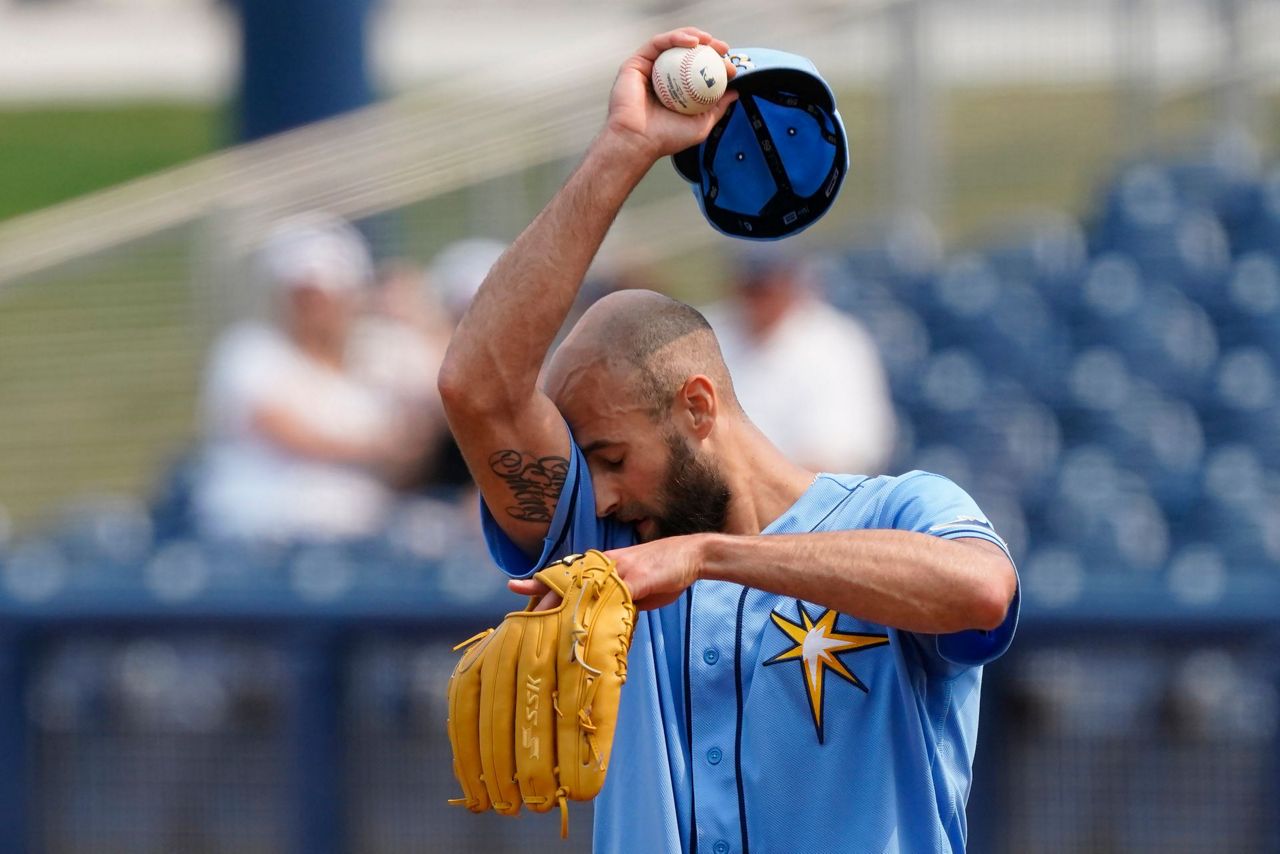 White Sox star Jiménez to miss most of season after rupture