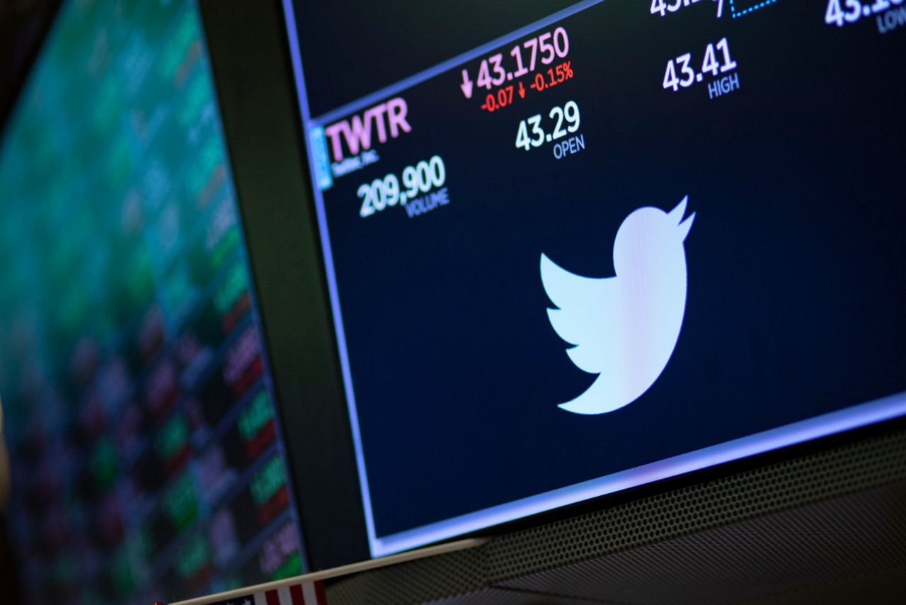 Twitter: world leaders' accounts not entirely above policies