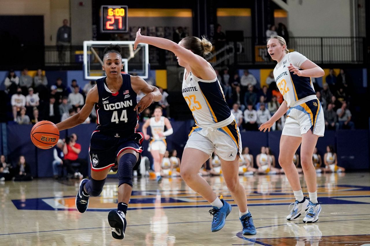 UConn women lose 2nd straight game for 1st time since 1993