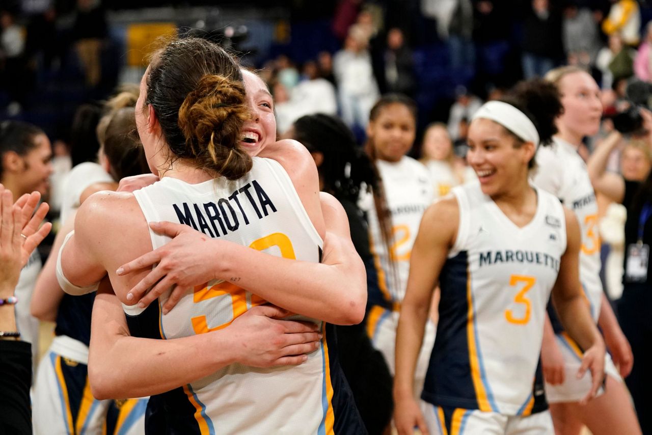 UConn women lose 2nd straight game for 1st time since 1993