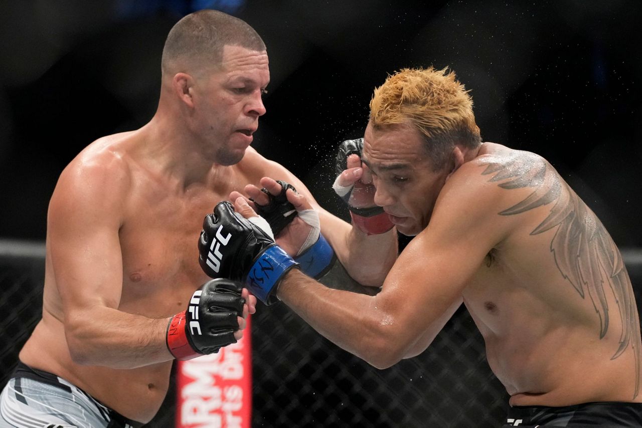 Nate Diaz chokes out Tony Ferguson to end chaotic UFC 279