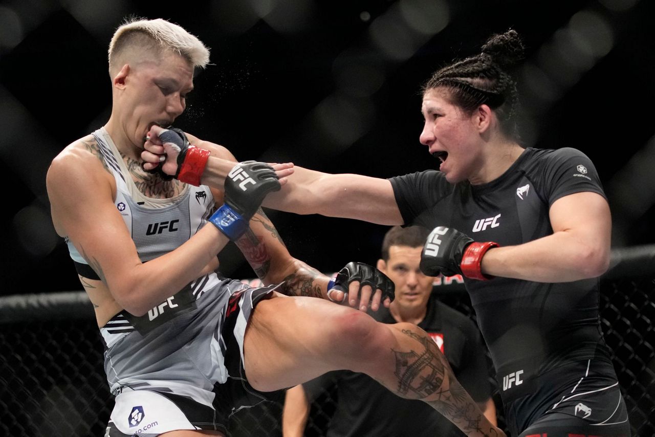Nate Diaz chokes out Tony Ferguson to end chaotic UFC 279