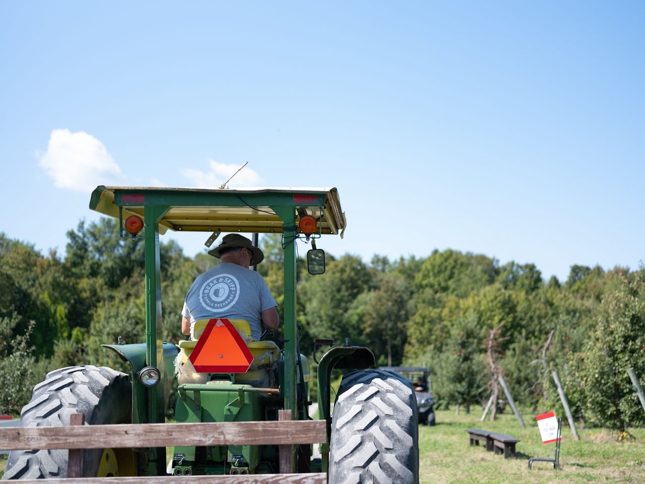 Where to go in New York for u-pick apple orchards