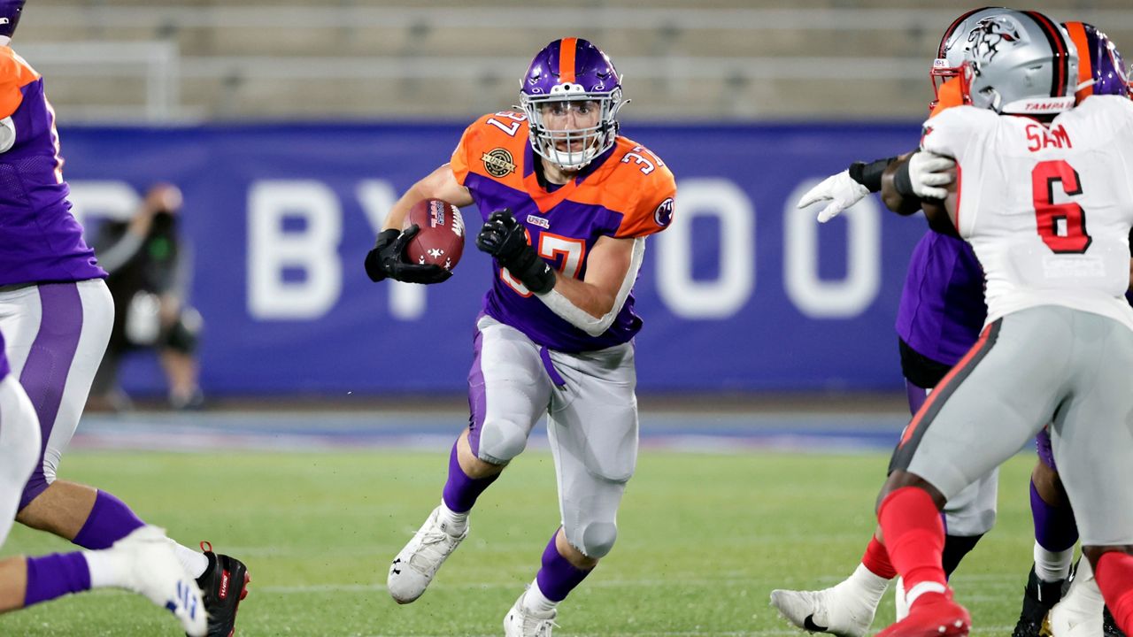 USFL to merge with Texas-based XFL