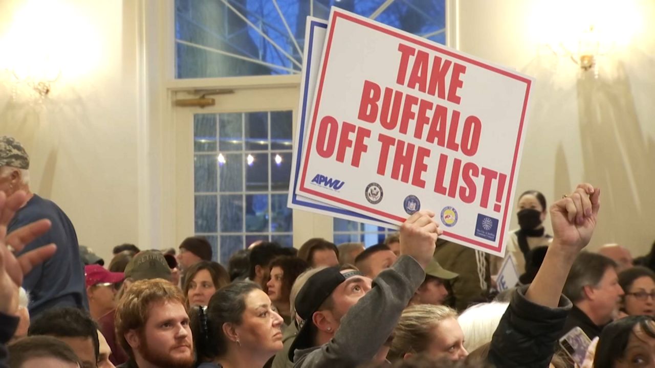 Public meeting addresses USPS services in Buffalo