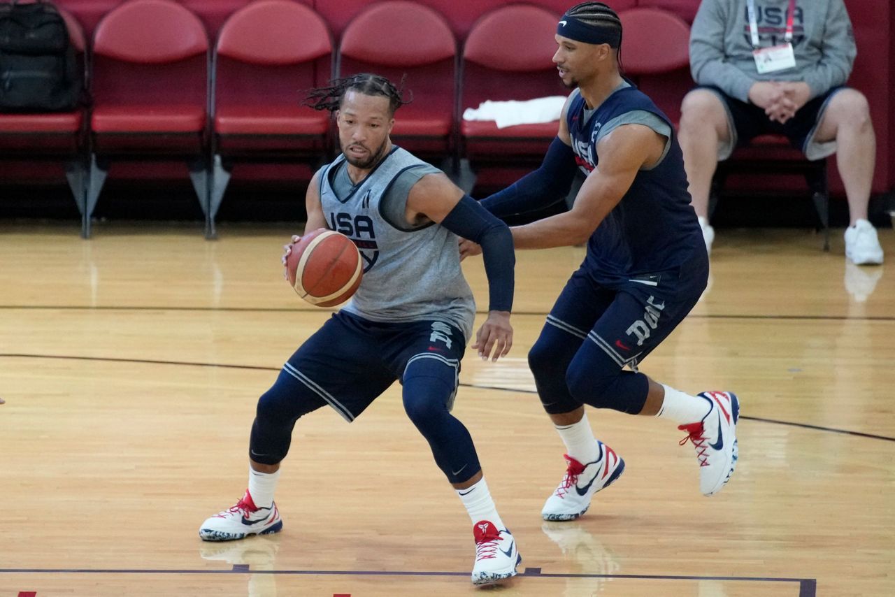 Days after his wedding, Jalen Brunson is on the court with USA Basketball.