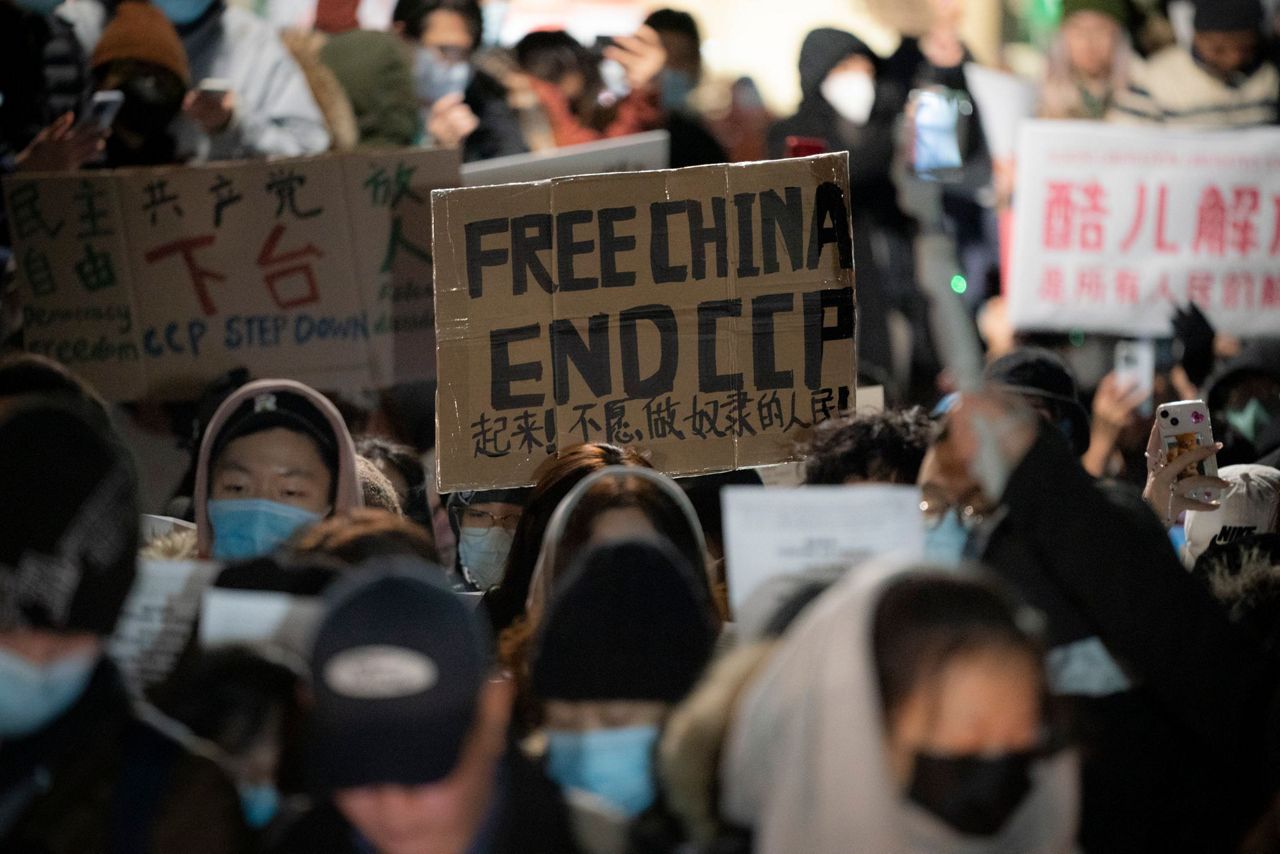 Harvard students show solidarity with Chinese protesters