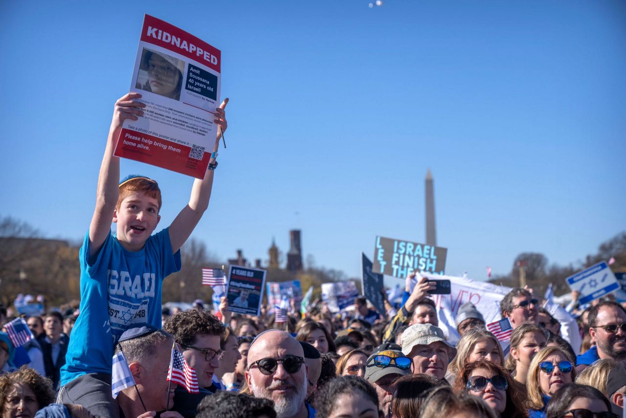 Supporters of Israel rally in Washington under heavy security, crying ...