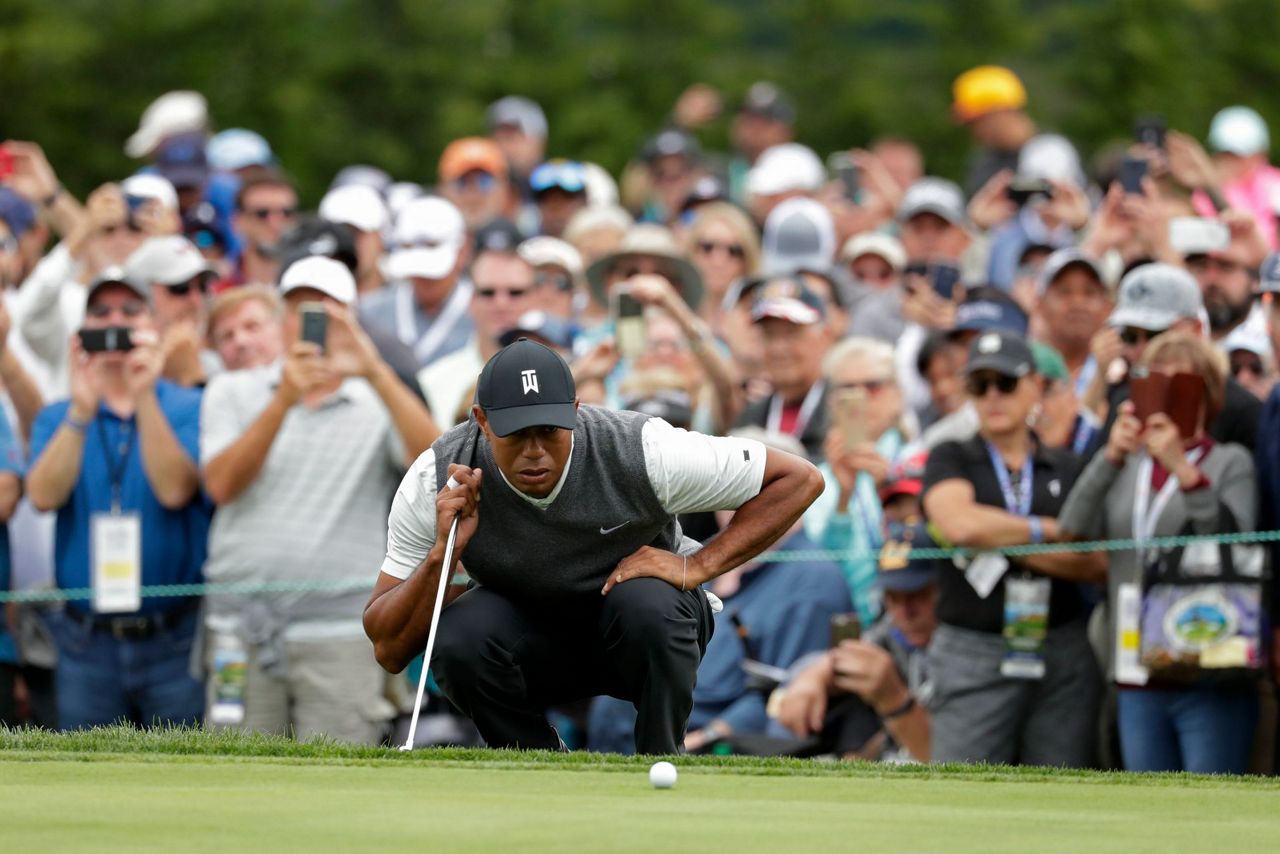 The Latest: Mickelson gets 4th crack at Pebble in US Open