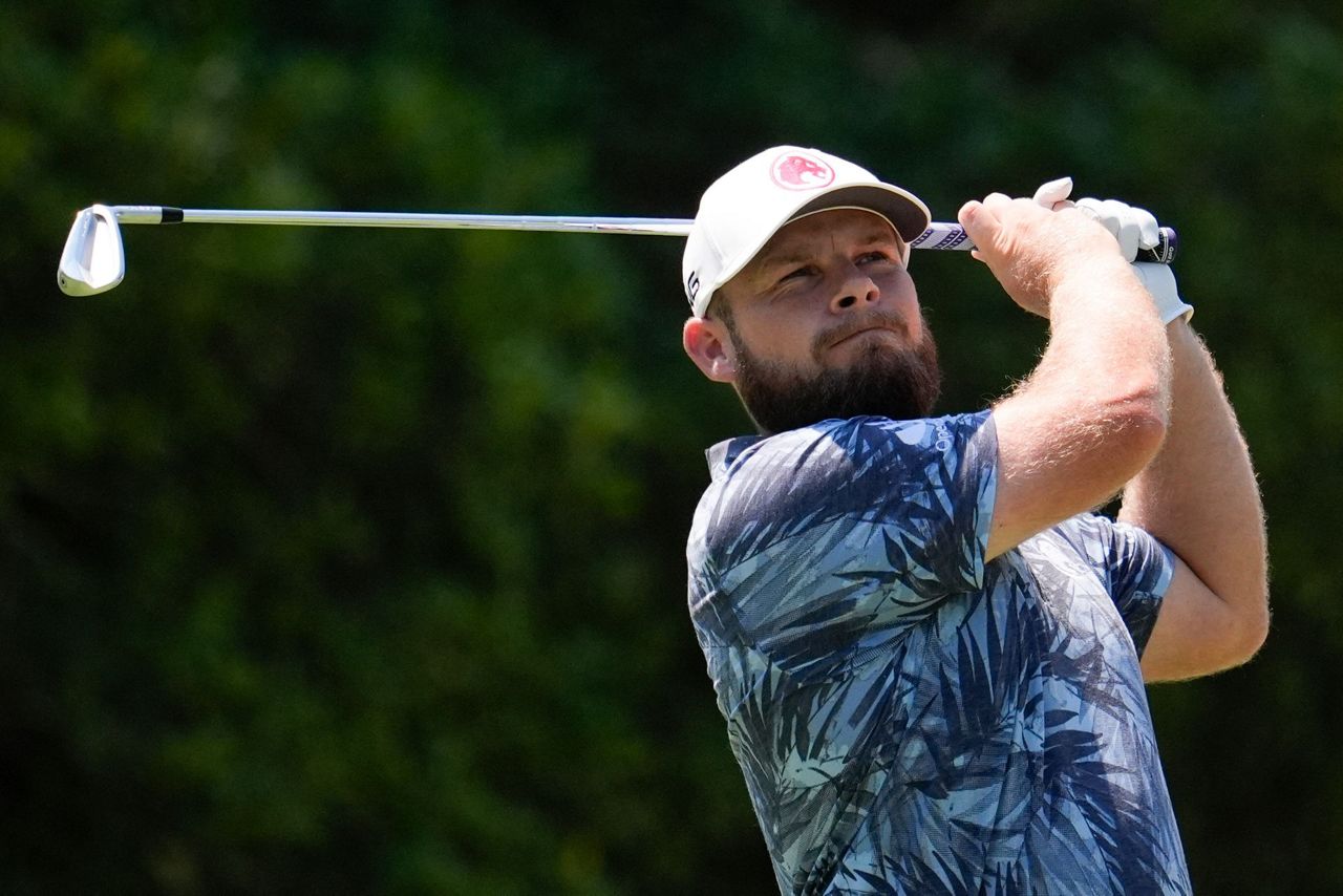 Tyrrell Hatton keeps winning over US Open fans not only with brilliant ...