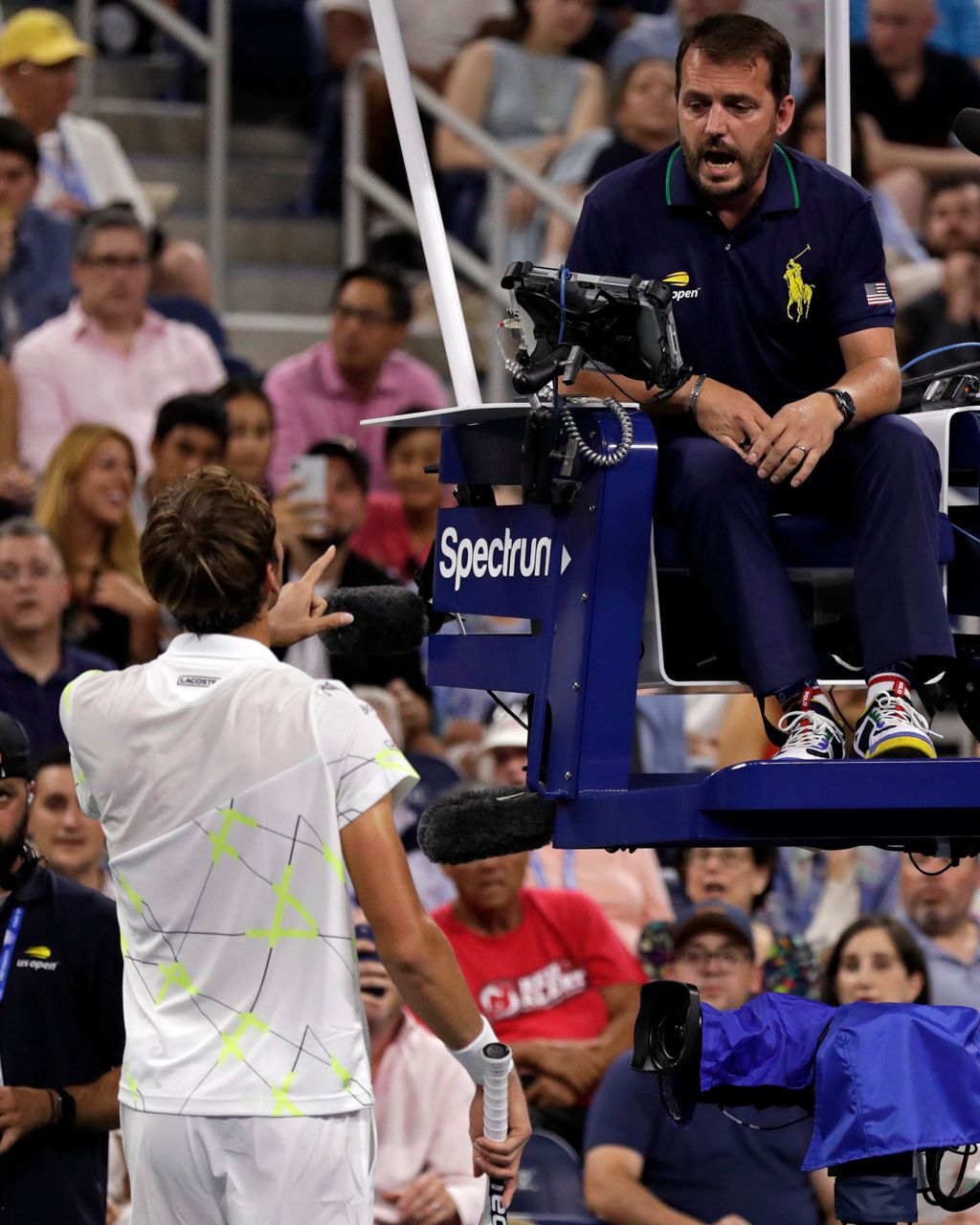 The Latest: Federer, Serena lead off US Open third round
