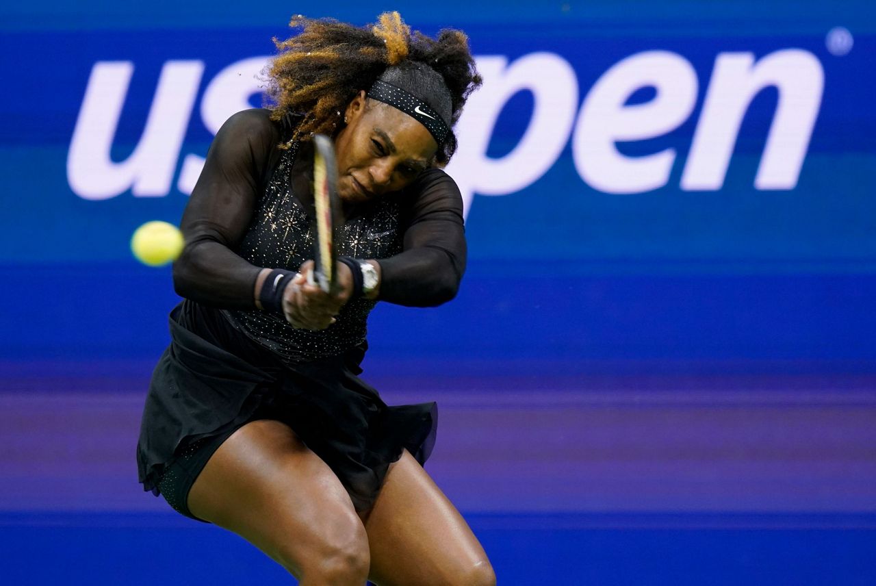 Play begins on Day 3, with Serena at night | US Open updates