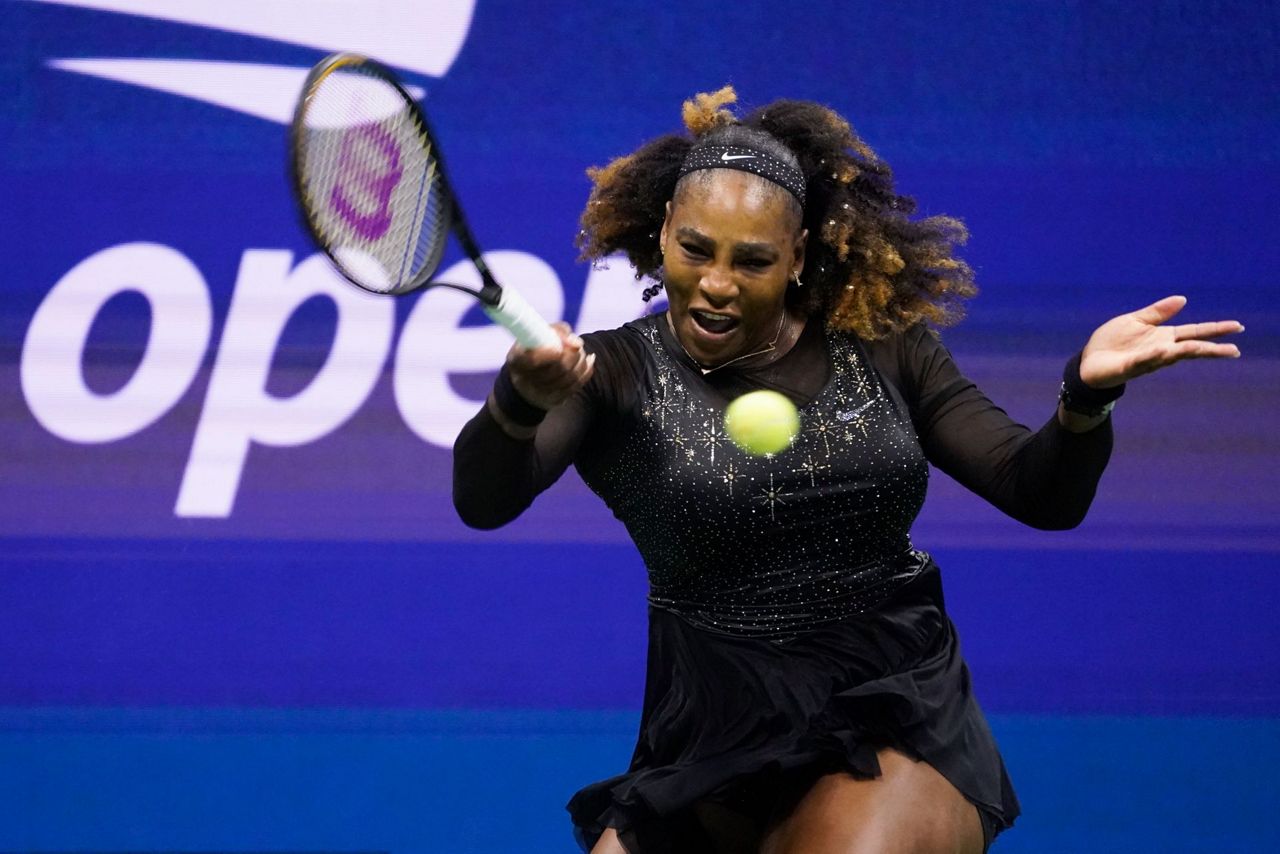 Play begins on Day 3, with Serena at night | US Open updates