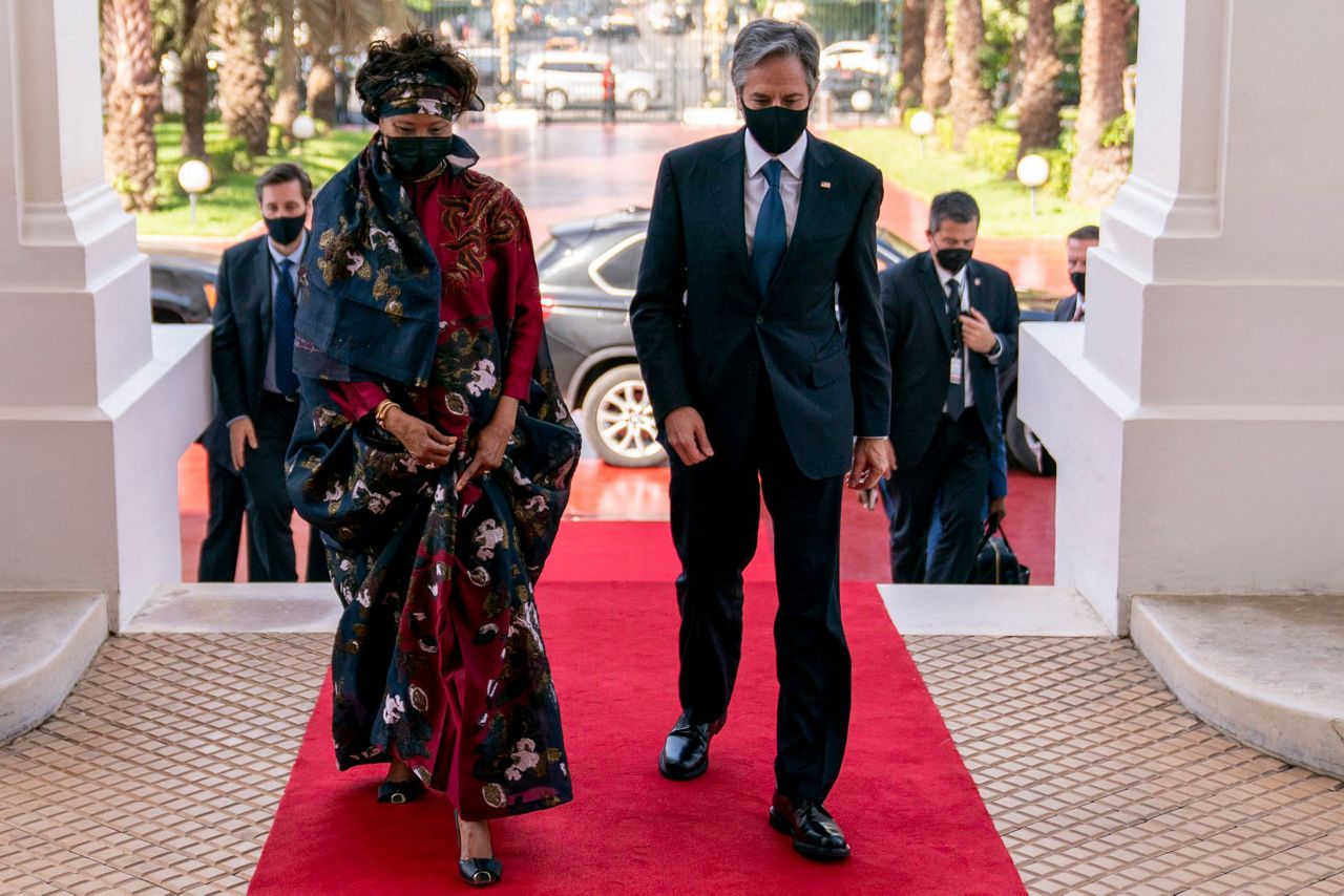 Top US diplomat promotes American-built projects in Senegal