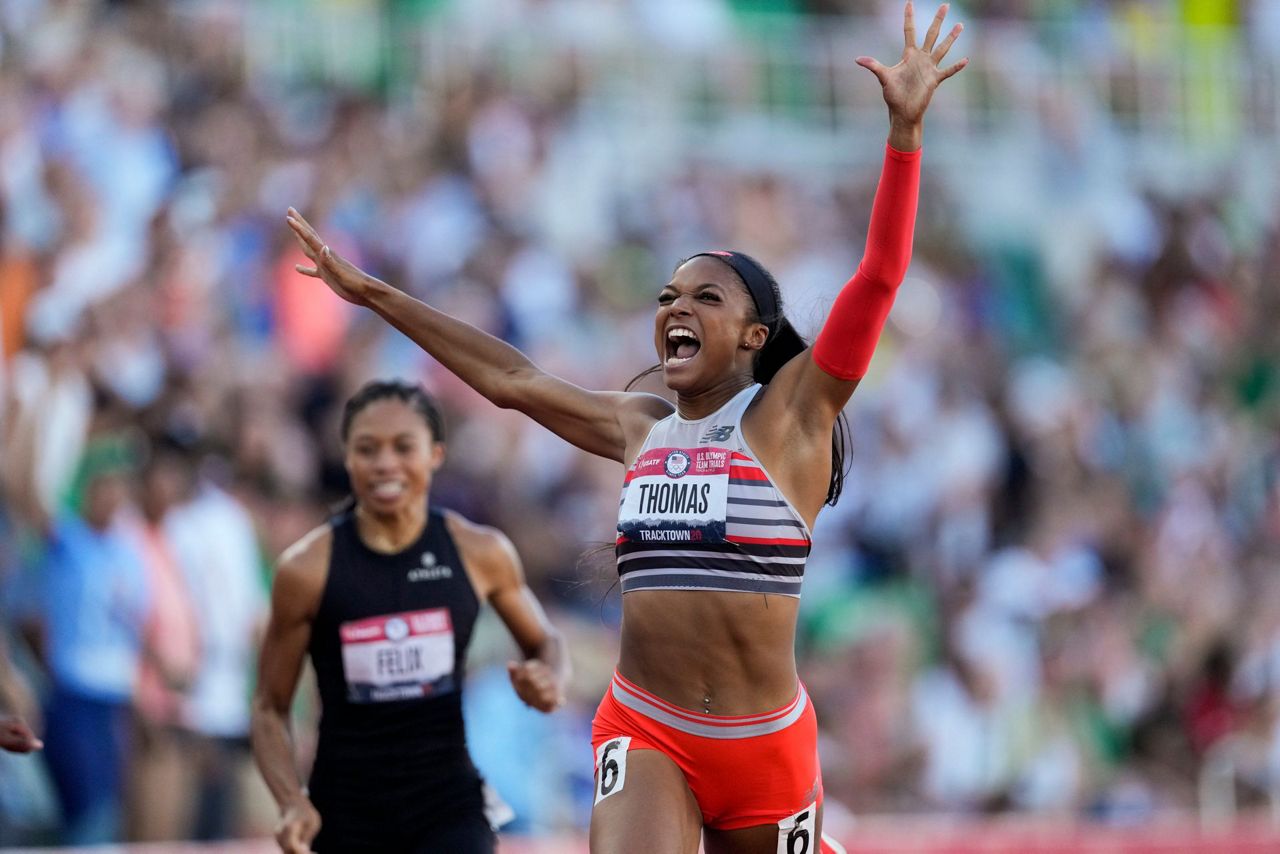 Message sent: Berry turns away from flag during anthem