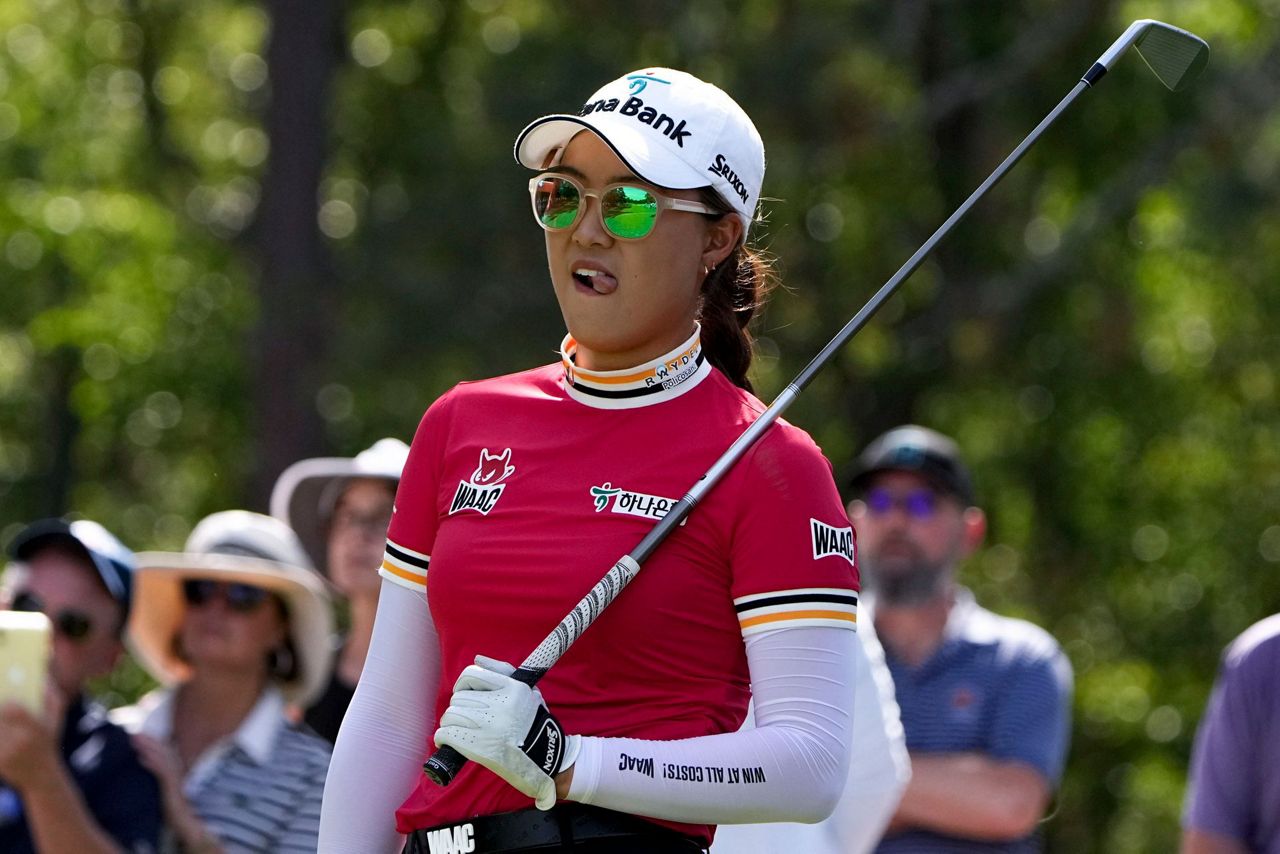 Minjee Lee shoots 67, opens 3-shot lead in U.S. Women's Open