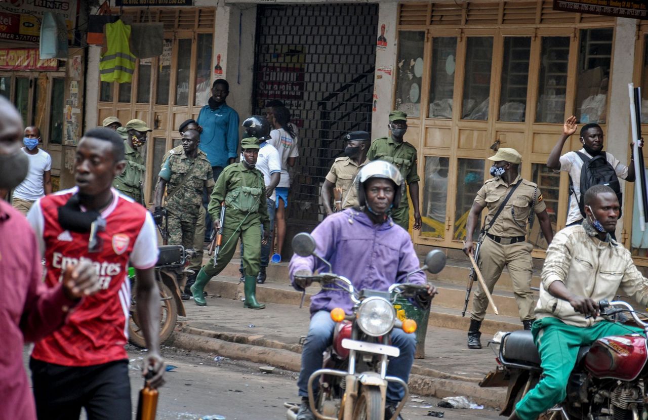 Death toll up to 7 in Uganda's unrest after Bobi Wine arrest