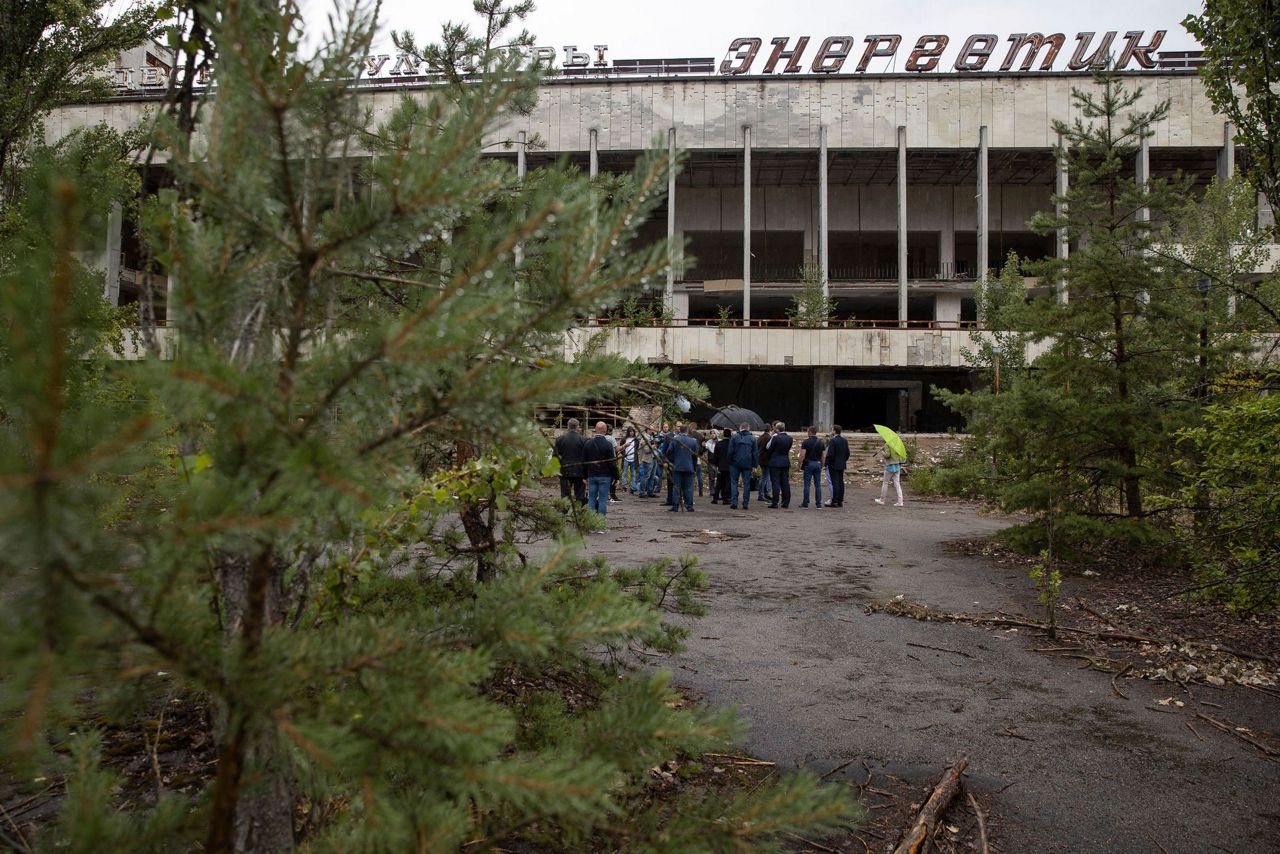 Ukraine: Chernobyl reactor's radioactive dust shelter opened