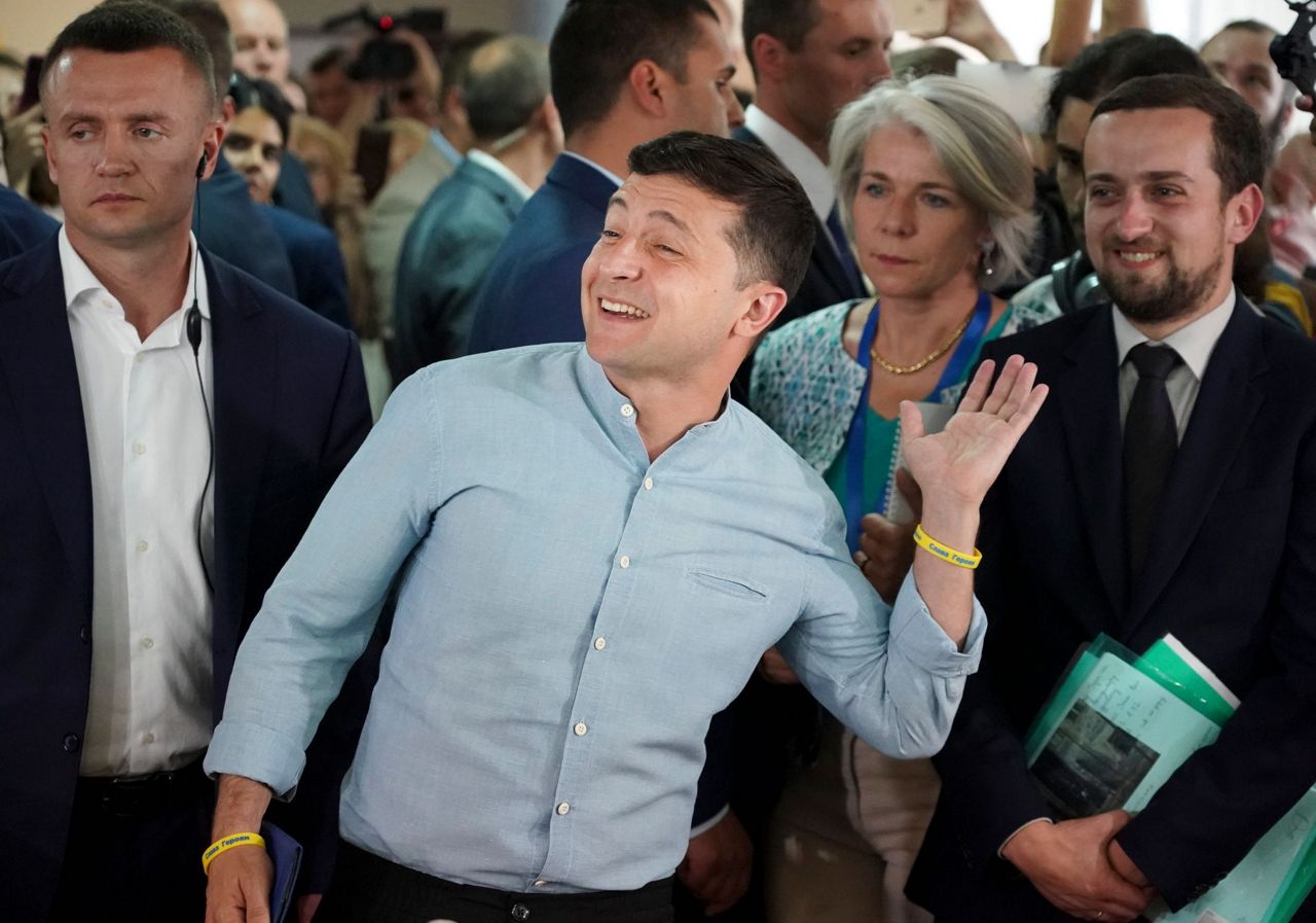 Ukrainian president's party seeks majority in new parliament