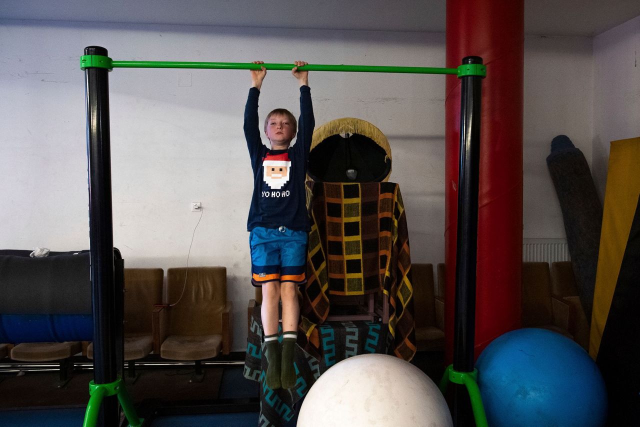 Circus solidarity: Ukrainian performers find home in Hungary
