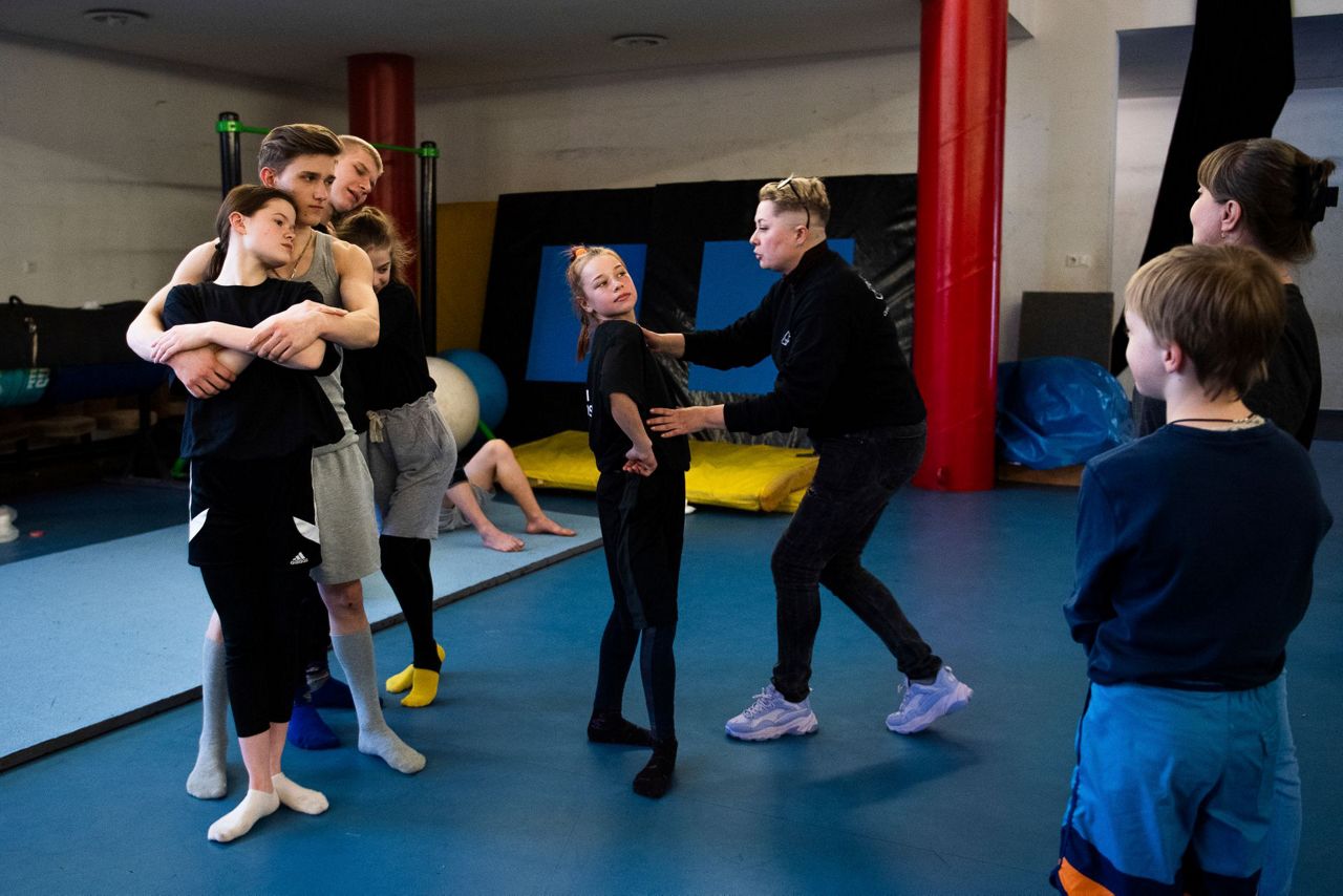 Circus solidarity: Ukrainian performers find home in Hungary