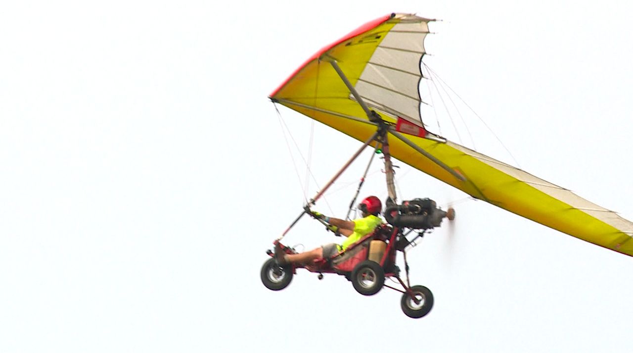 EAA Airventure: Ultralight flyers take to the sky