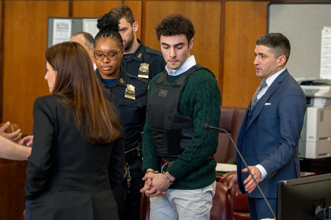 Luigi Mangione may get a laptop in jail to work on his defense in CEO ...