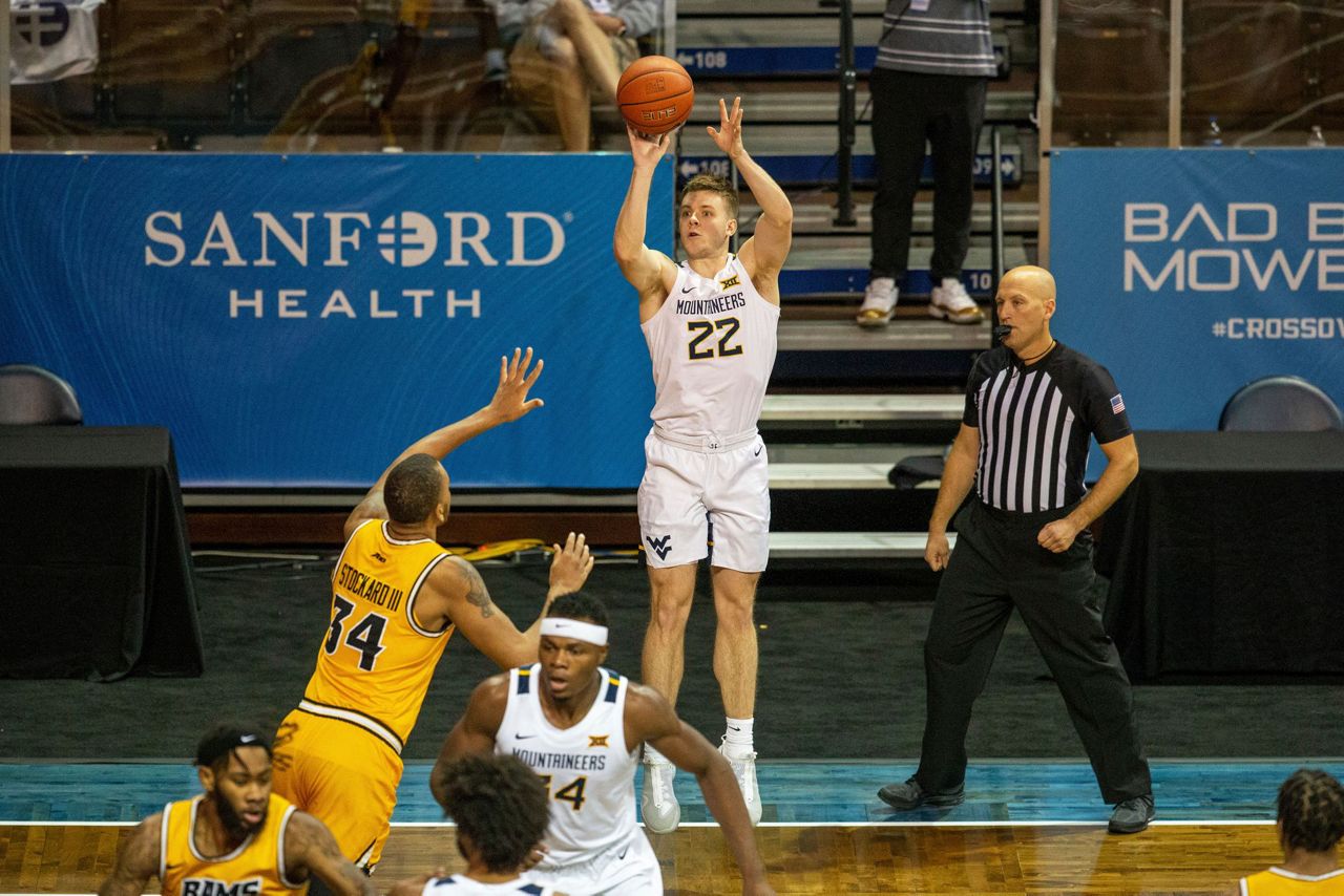 Culver powers No. 15 West Virginia past VCU in Sioux Falls