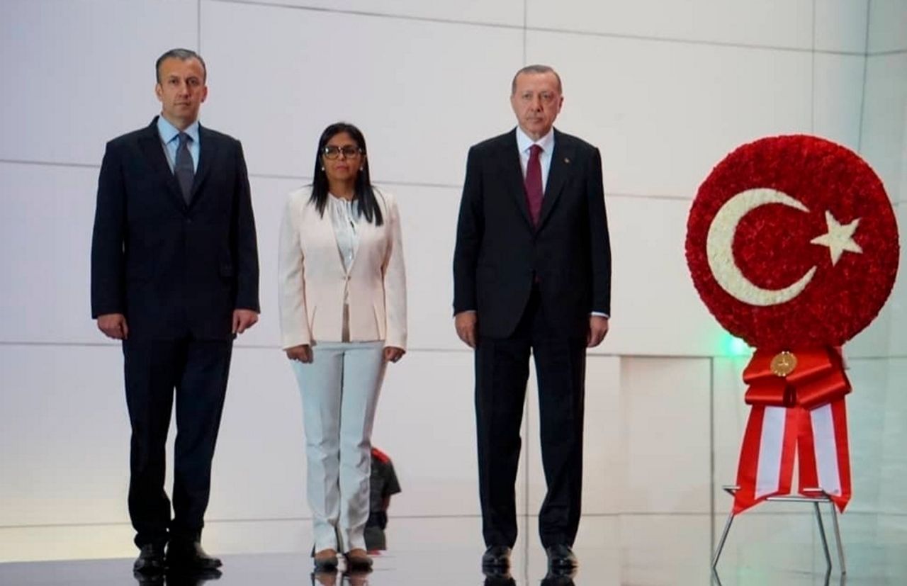 Turkish president praises Venezuela's leader in 1st visit