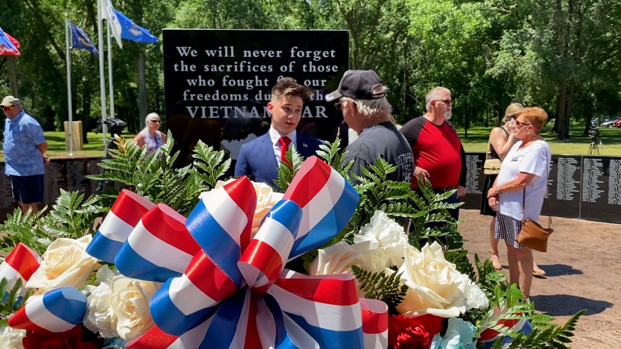 New Vietnam War memorial unveiled in La Crosse