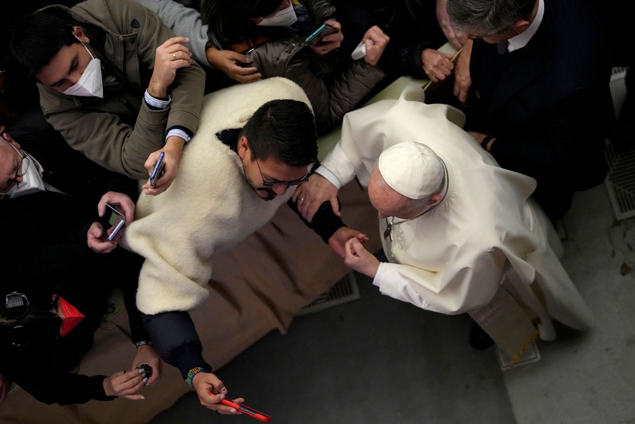 Pope's right knee ligament inflamed, curbing mobility