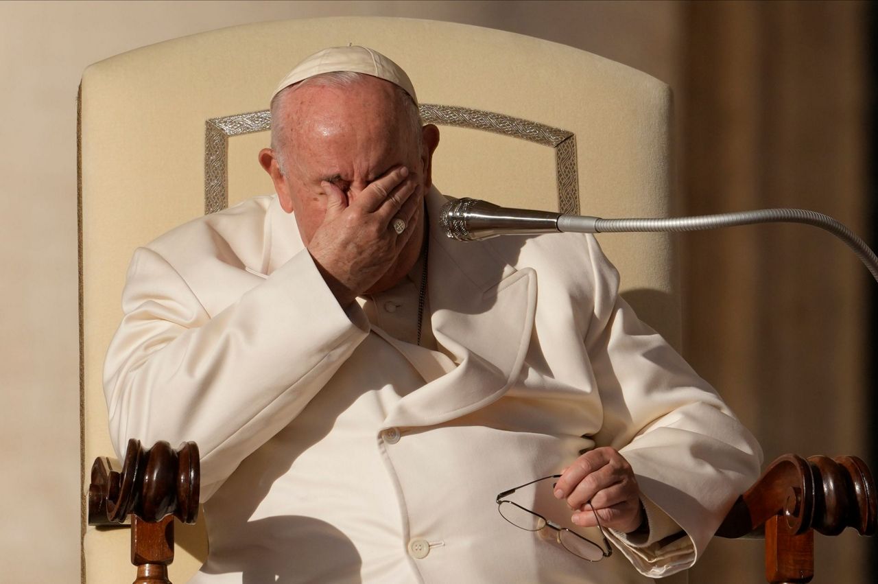 Pope links plight of Ukrainians today to Stalin's 'genocide'