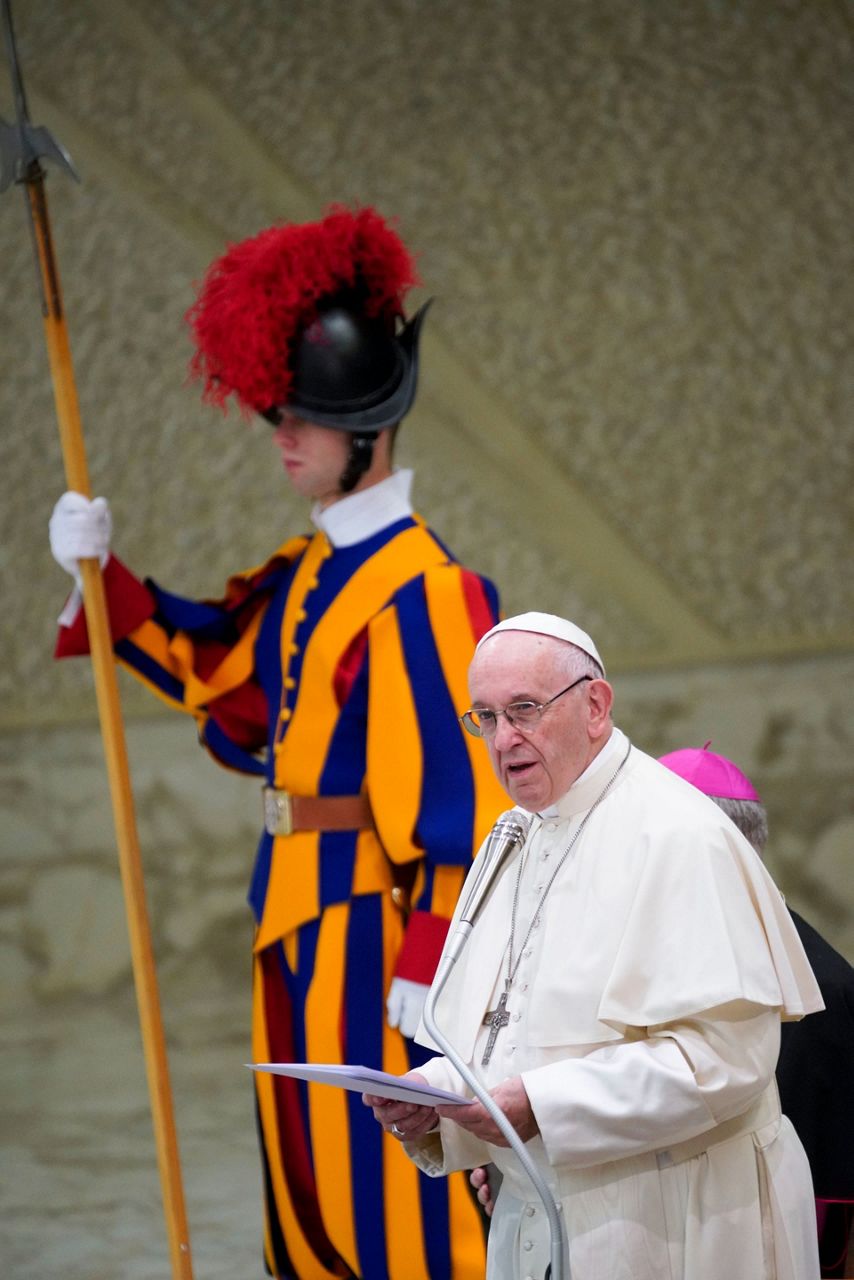 Pope Says Hes Worried About Homosexuality In Priesthood