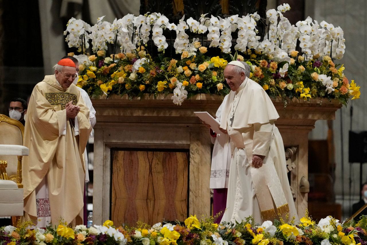 Ukrainian mayor and lawmakers attend Vatican Easter vigil