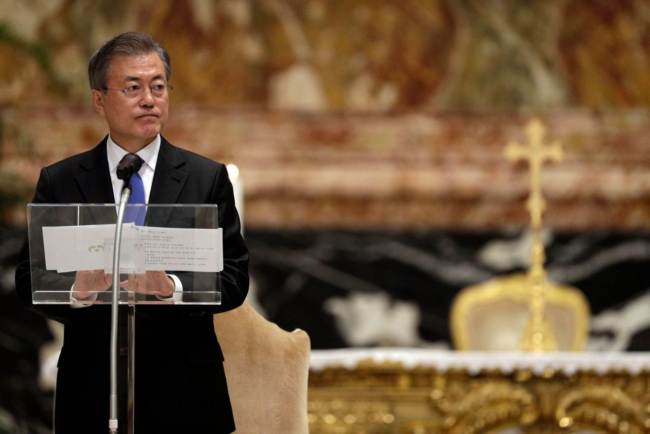 South Korean leader in Rome, praises pope's peace message