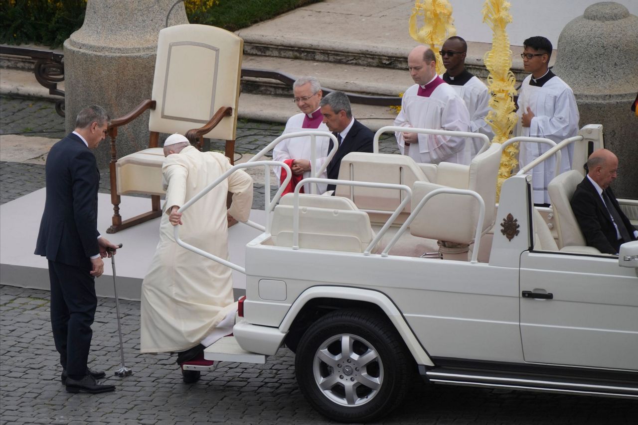 Rebounding Pope Francis begins Palm Sunday Mass at Vatican