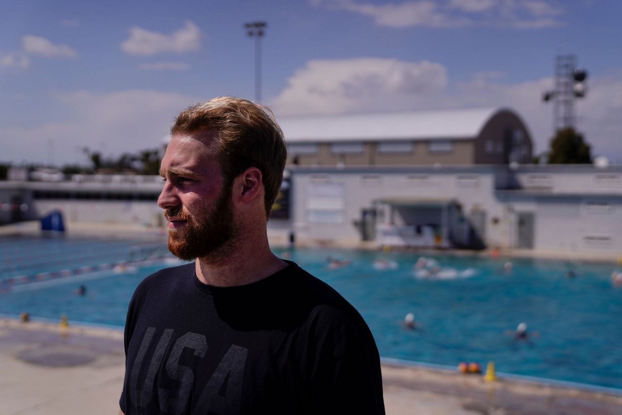 Vavic gets ready for Tokyo in water polo as dad awaits trial
