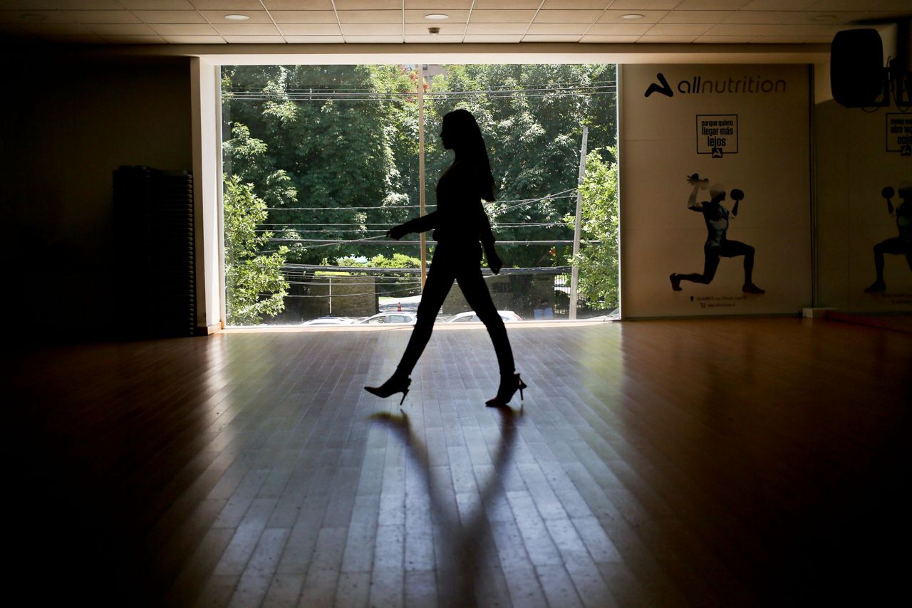 Venezuelan beauty queens migrate for shot at stardom abroad